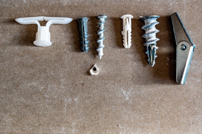 7 Types of Drywall Anchors (With Pictures) | House Grail 7 Types of Drywall Anchors (With Pictures) | House Grail